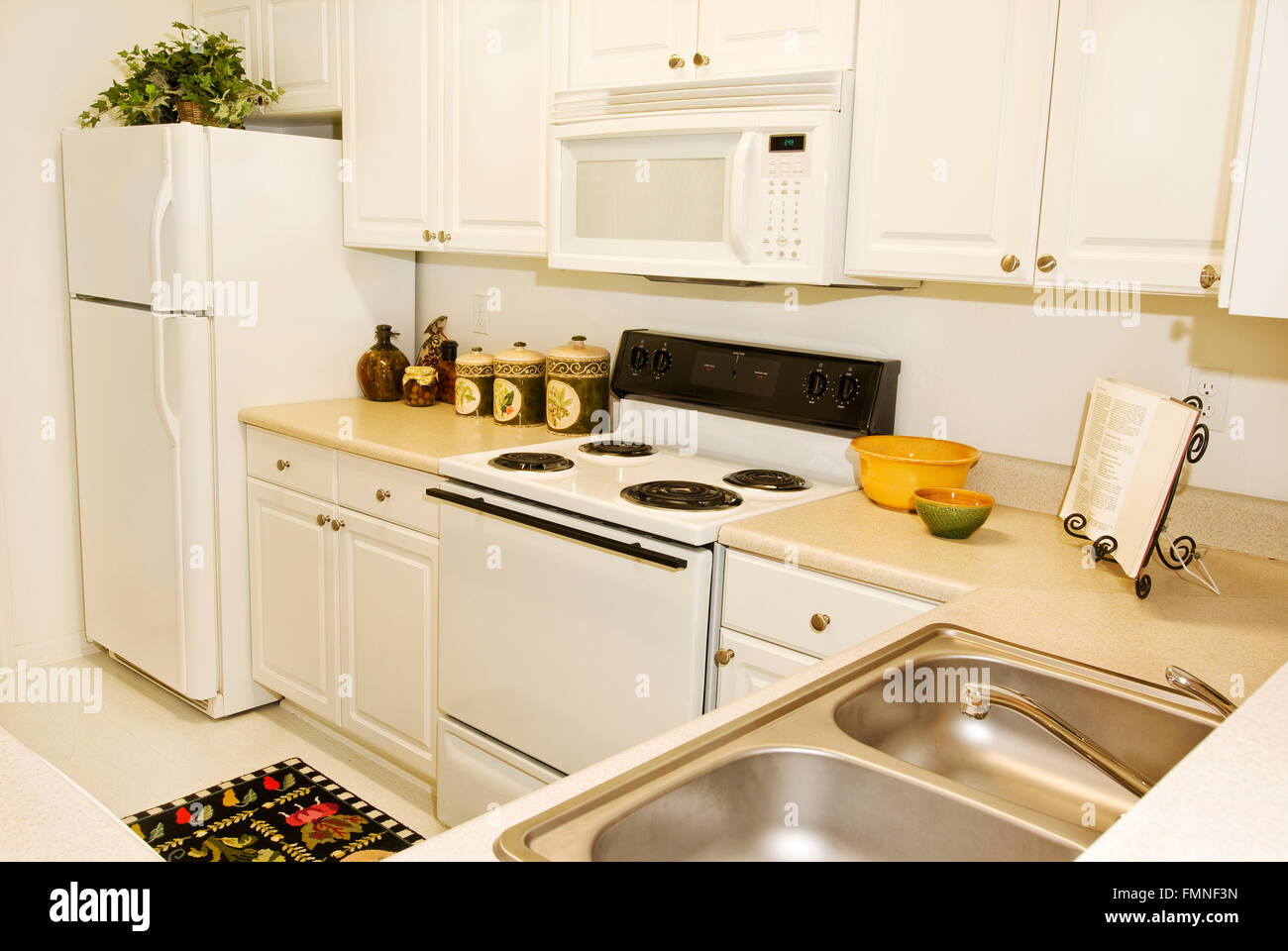 Showcase model hi-res stock photography and images - Alamy