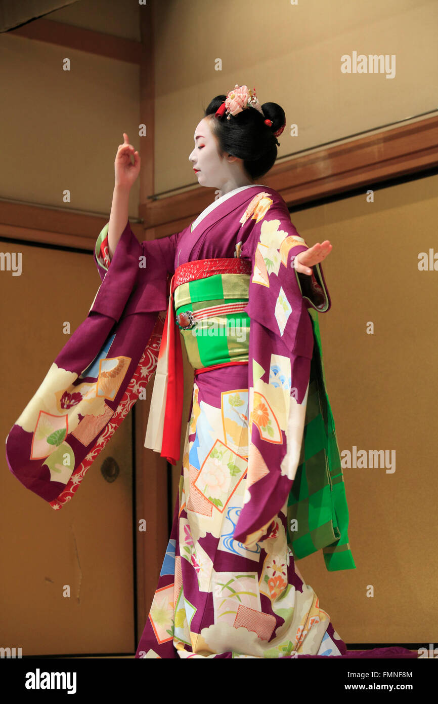 Japan; Kyoto; kyomai, dance, dancer, maiko Stock Photo - Alamy