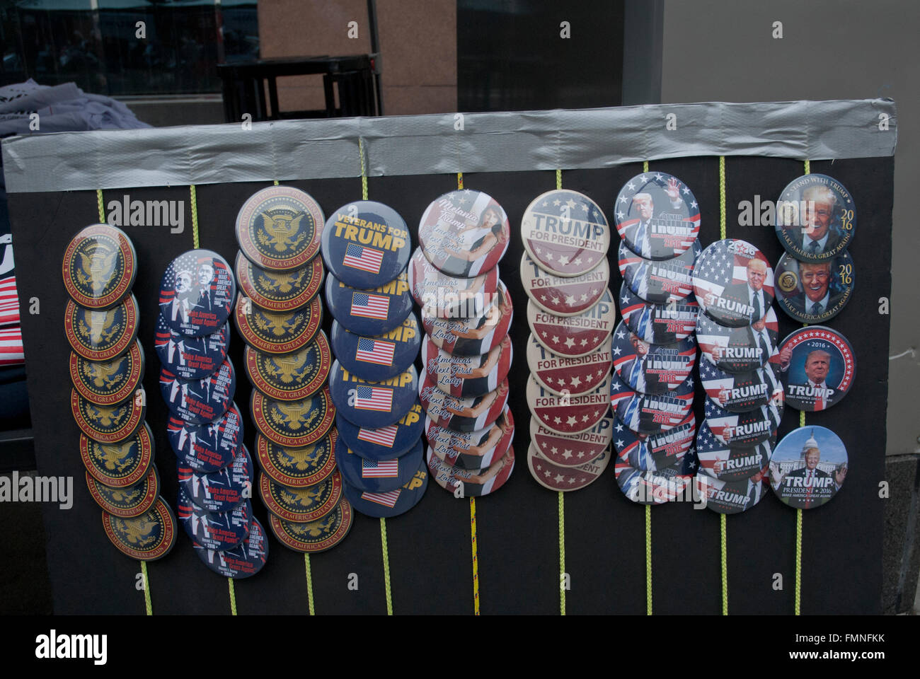 Campaign buttons for sale hi-res stock photography and images - Alamy