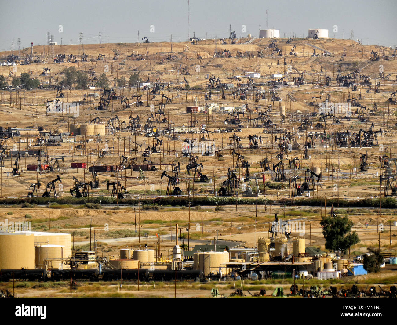 Petroleum fields hi-res stock photography and images - Alamy