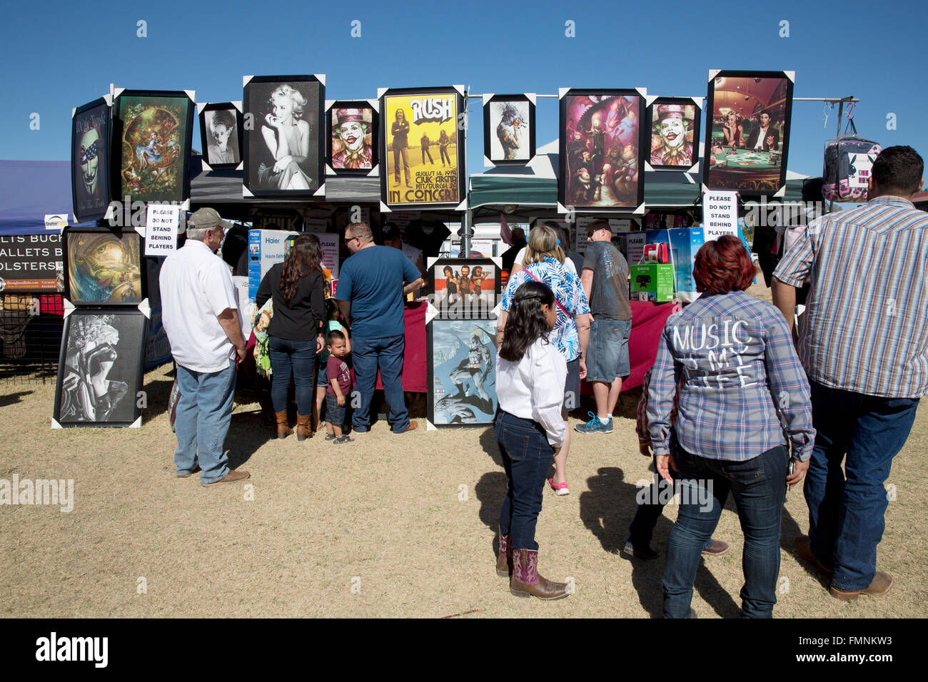 Rodeo Crowd Stock Photos & Rodeo Crowd Stock Images - Alamy