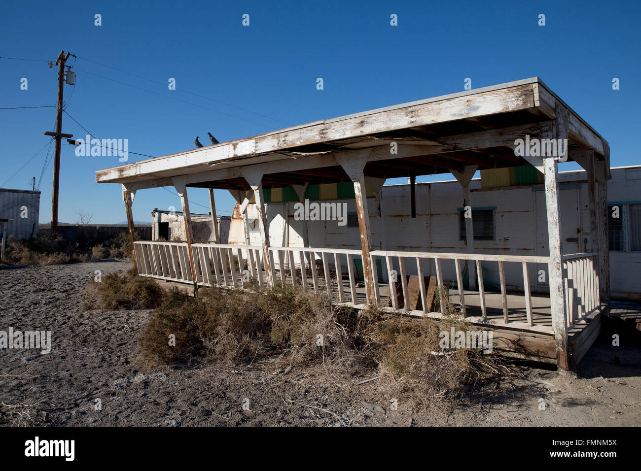 Abandoned mobile home hi-res stock photography and images - Alamy