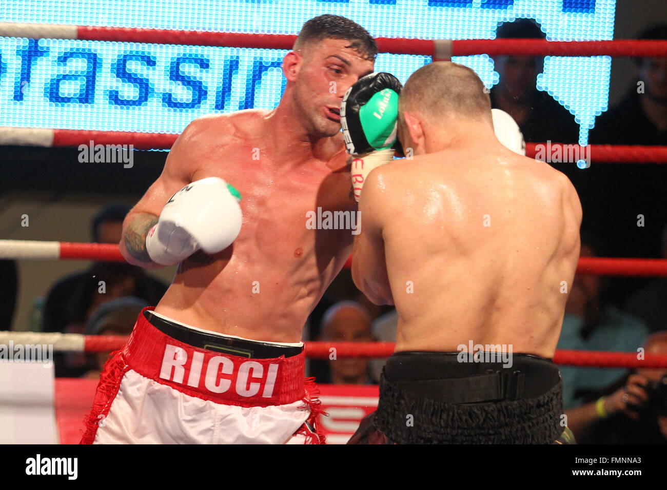 Boxing ebu european heavyweight title hi-res stock photography and ...