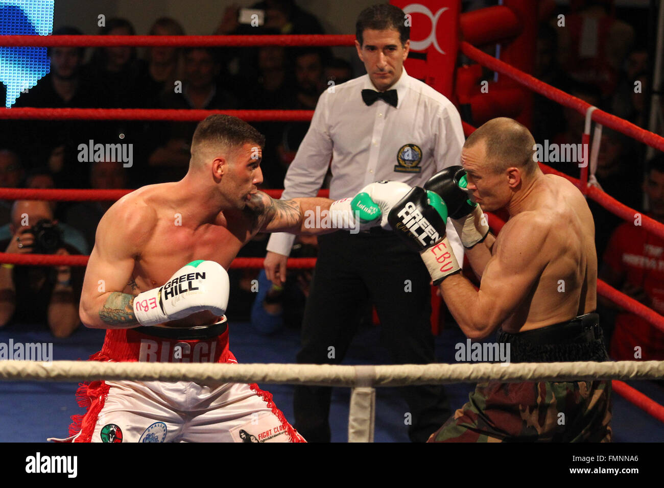 Boxing ebu european heavyweight title hi-res stock photography and ...