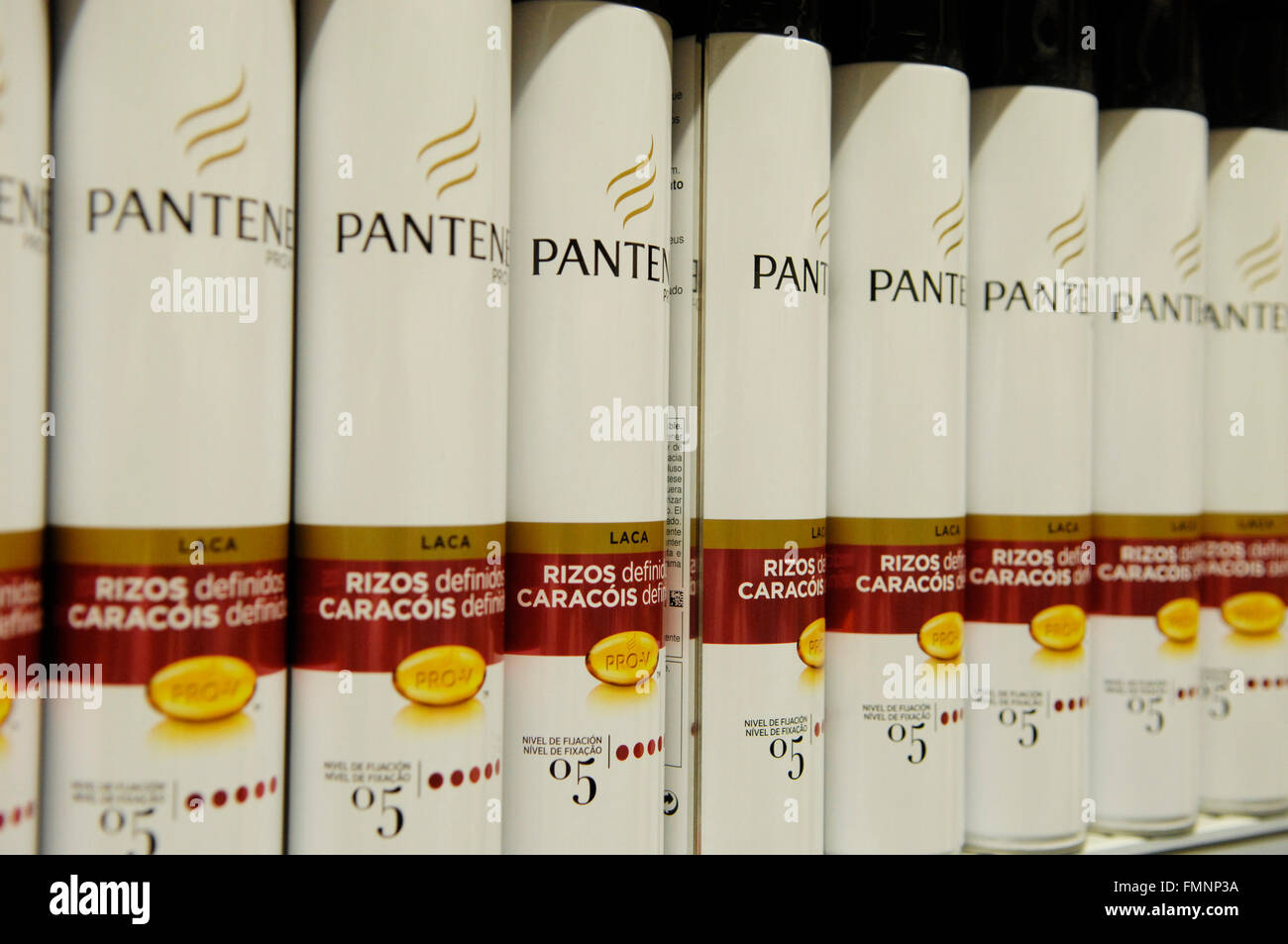 Bottles of Pantene shampoo in Carrefour, Malaga, Spain Stock Photo - Alamy