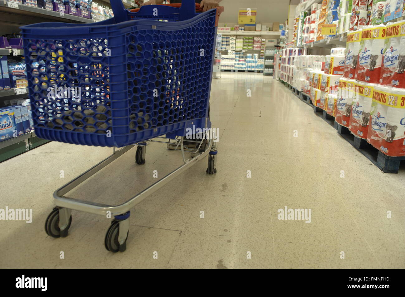 Carrefour supermarket hi-res stock photography and images - Alamy