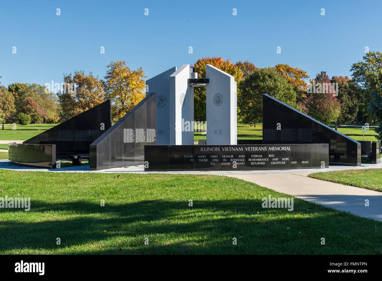 Vietnam veteran memorial illinois hi-res stock photography and images ...
