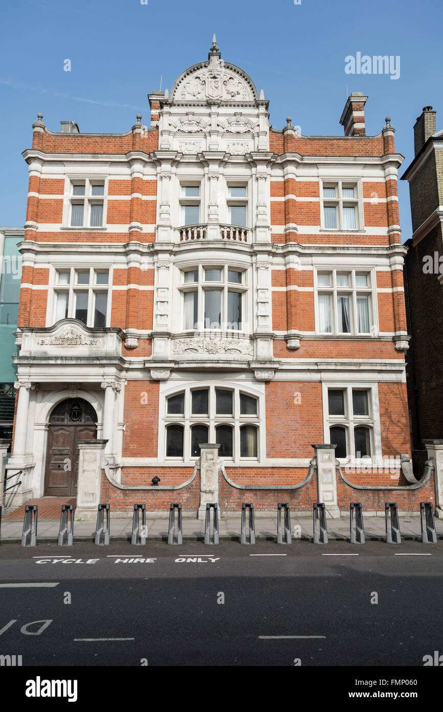 Old library exterior europe hi-res stock photography and images - Alamy