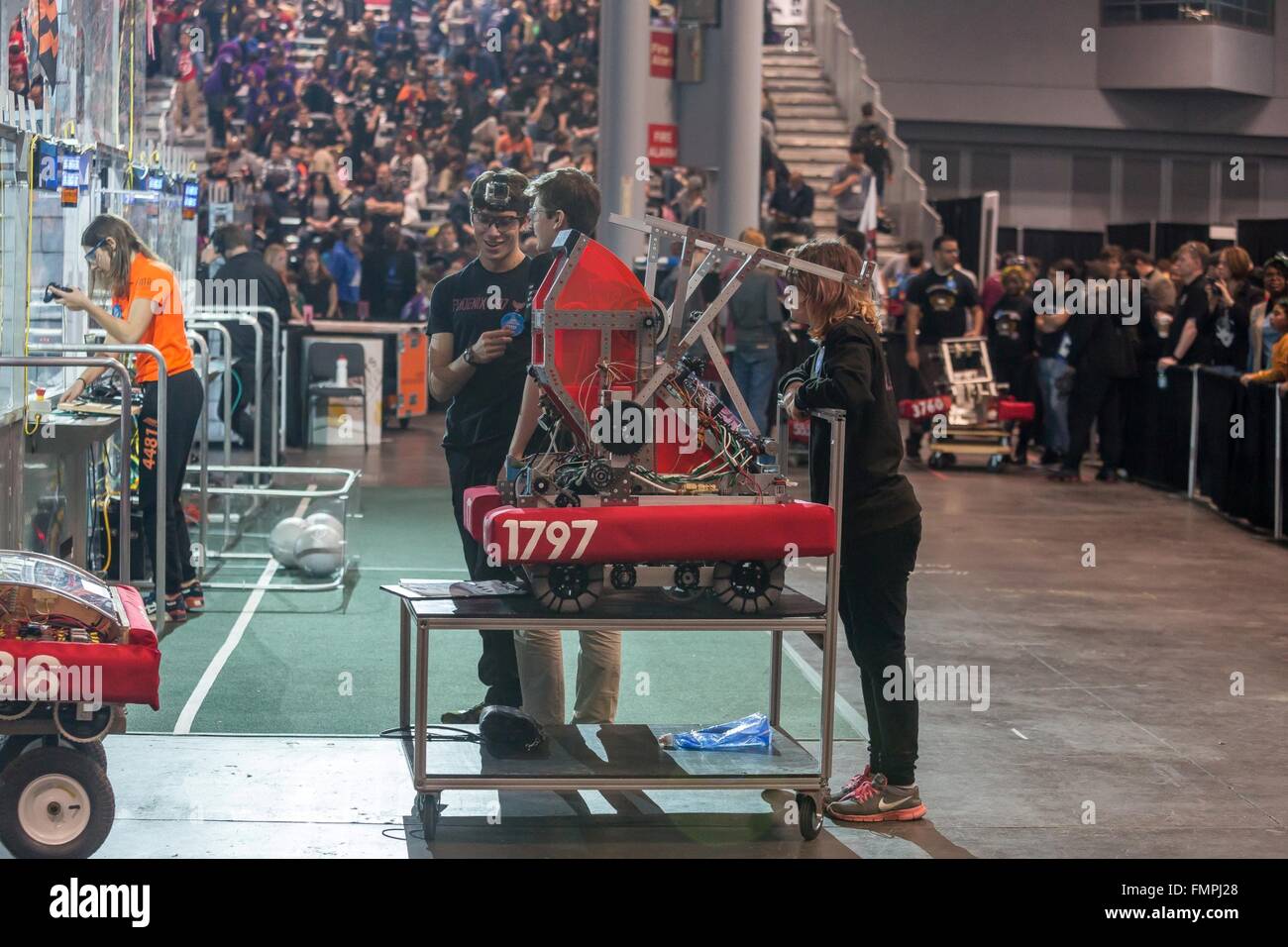 First robotics hi-res stock photography and images - Alamy