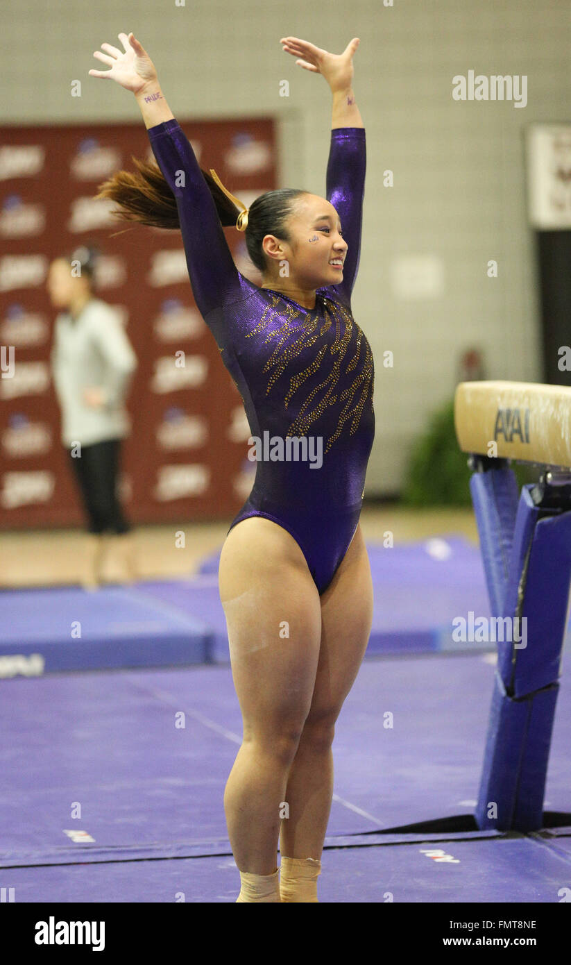 LSU's Erin Macadaeg completes her dismount from the balance beam during ...