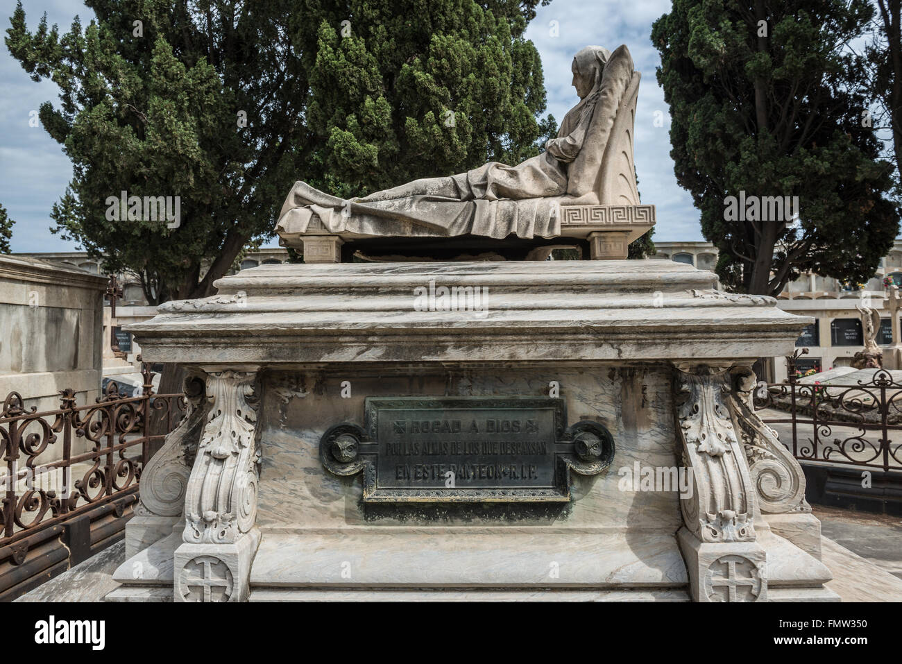 Tomb at Poblenou Cemetery - Cementiri de l'Est (East cemetery) in ...