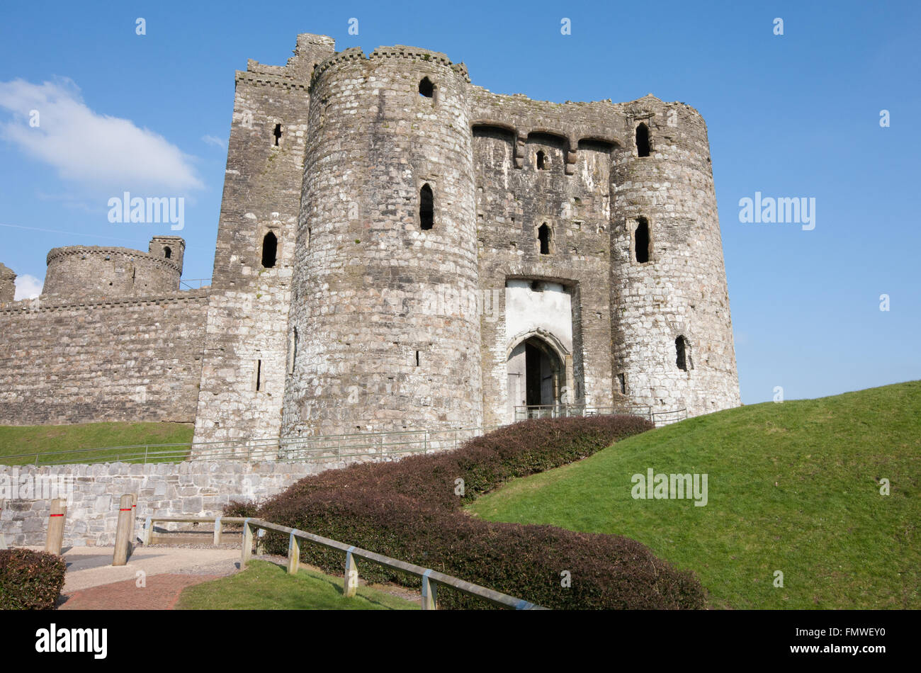 Kidwelly Castle Walls High Resolution Stock Photography and Images - Alamy