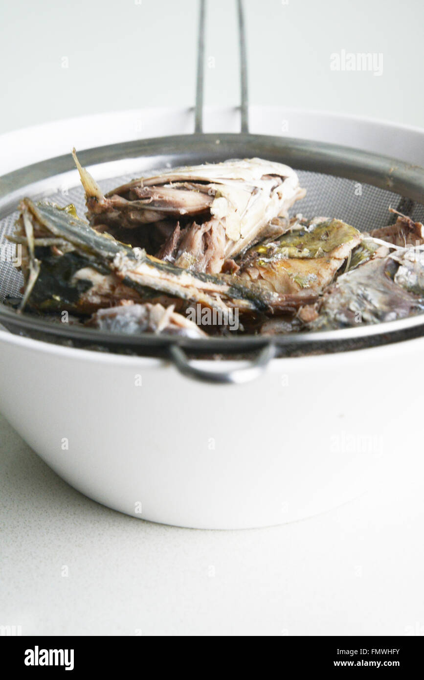 Fish bones hi-res stock photography and images - Alamy