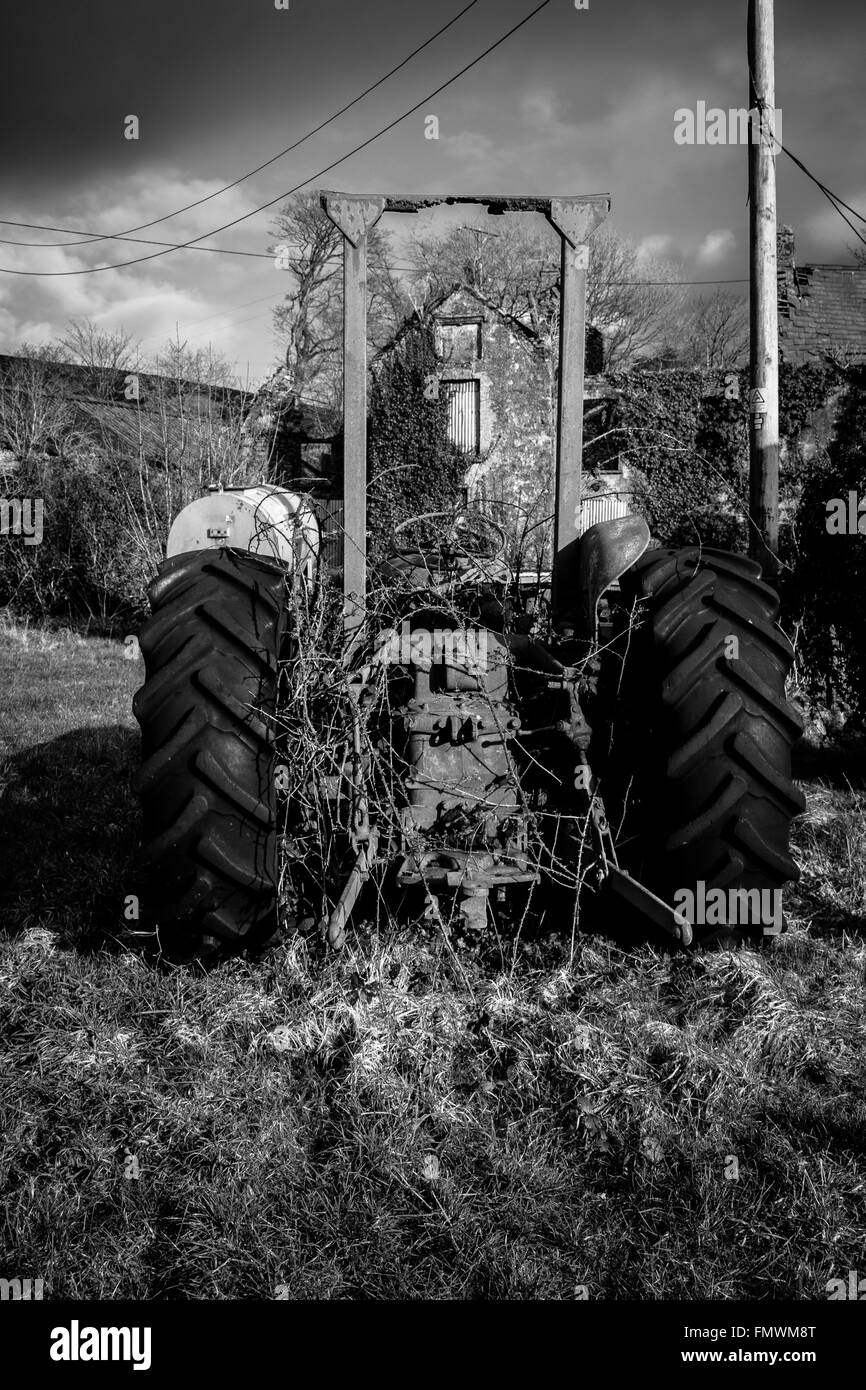 Old Abandoned Tractor Stock Photo - Alamy