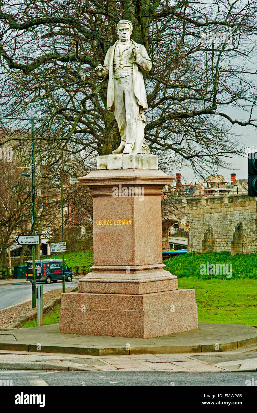 George leeman statue york hi-res stock photography and images - Alamy