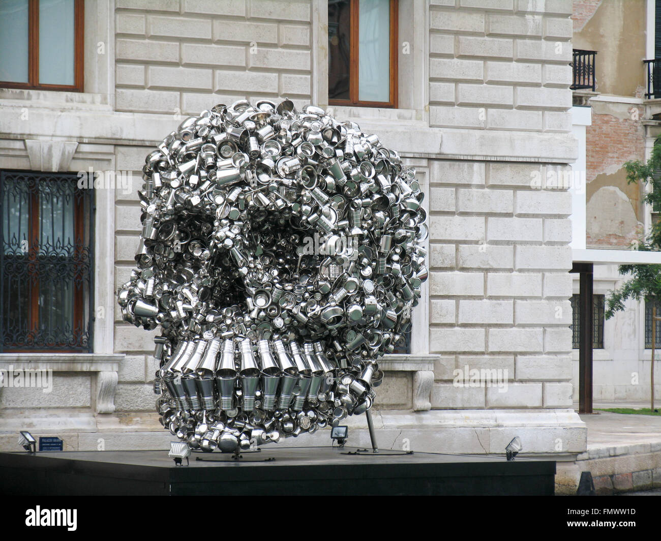 A metal sculpture of a human skull Stock Photo - Alamy