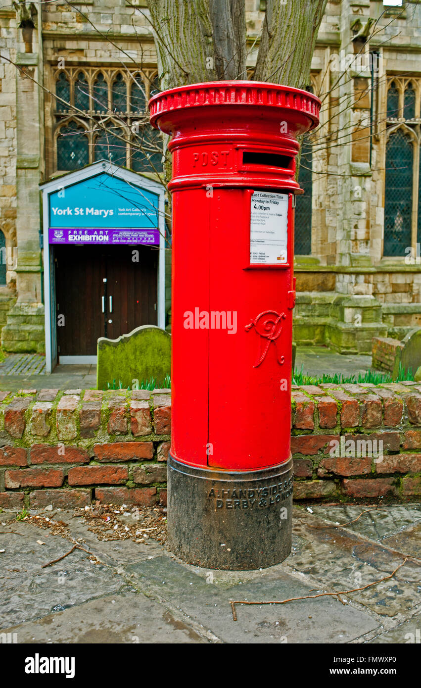 Victorian Postbox, St. Marys, York Stock Photo - Alamy Victorian Postbox, St. Marys, York Stock Photo - Alamy
