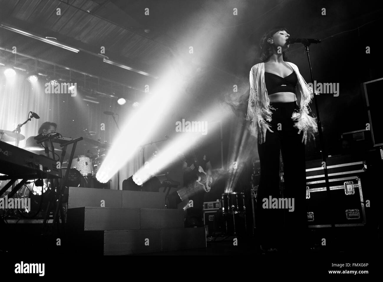 Foxes Performing at the Plug Sheffield Stock Photo - Alamy