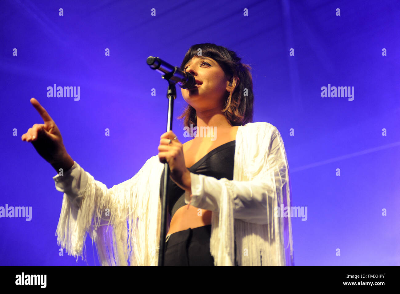 Foxes Performing at the Plug Sheffield Stock Photo - Alamy