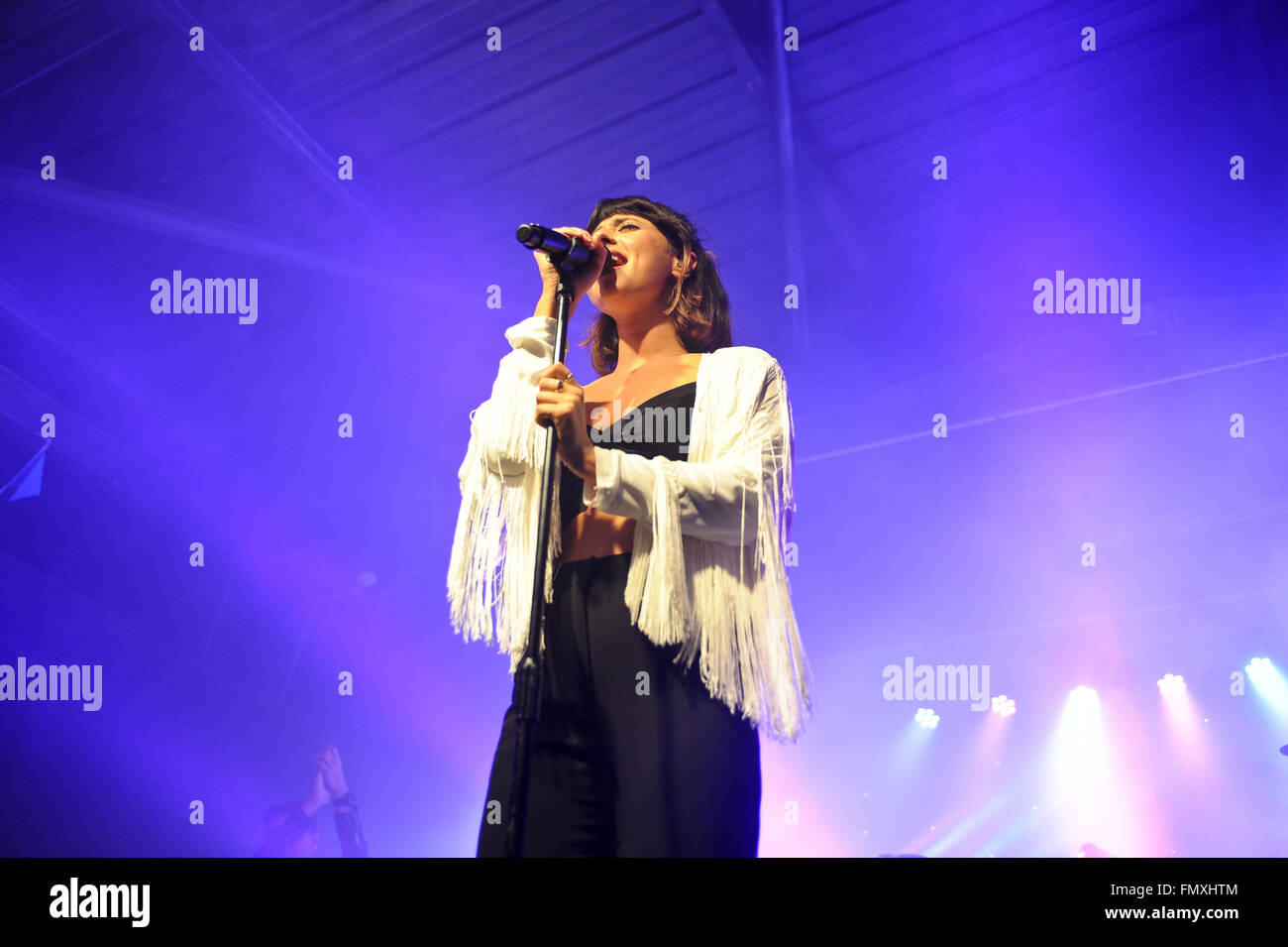 Foxes Performing at the Plug Sheffield Stock Photo - Alamy