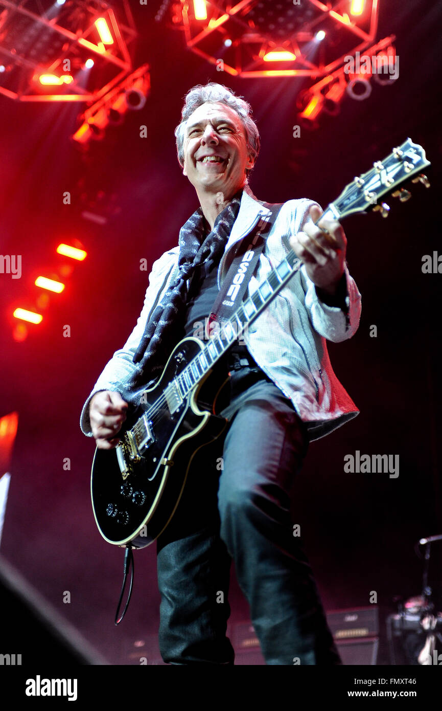 Danny bowes thunder hi-res stock photography and images - Alamy