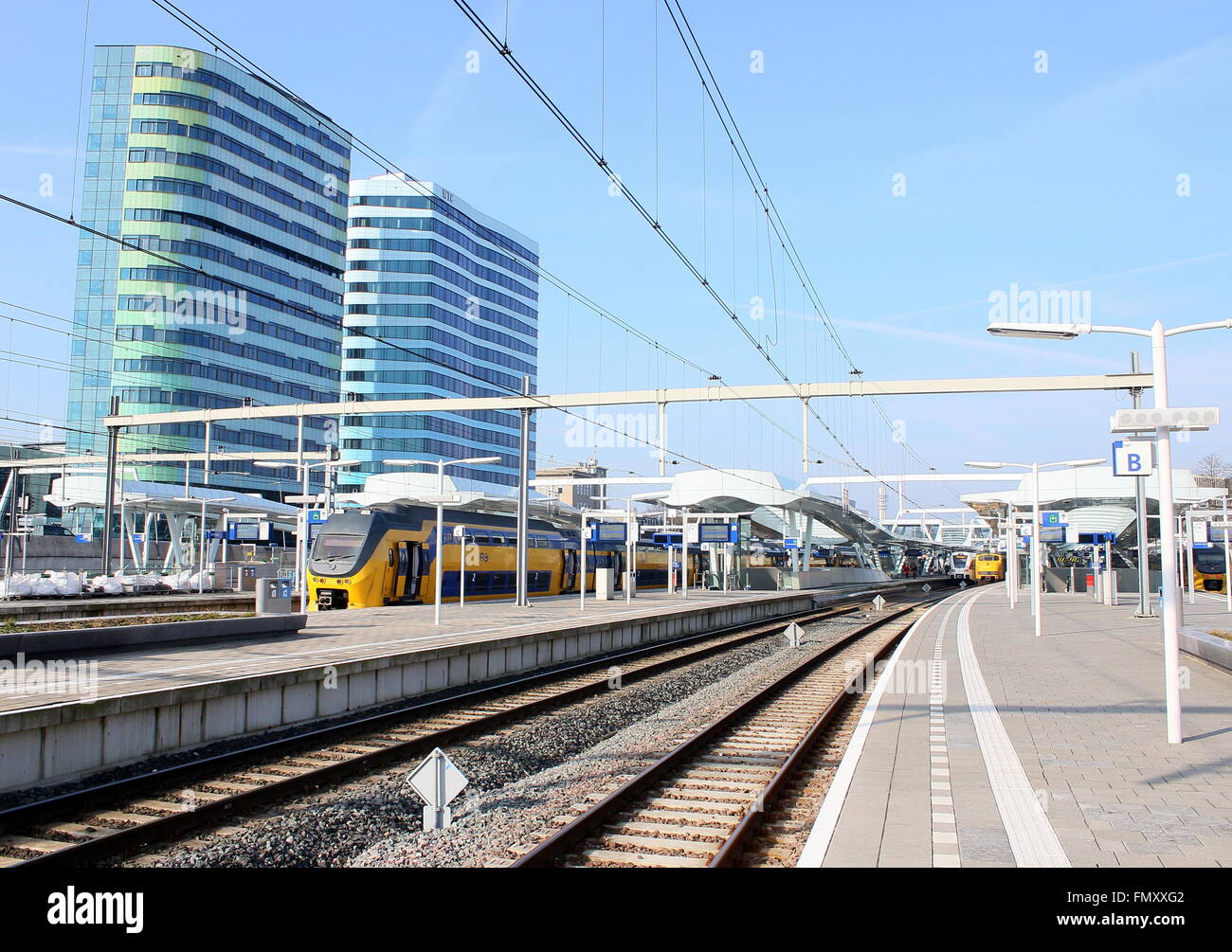 Platform and double decker train at Central Railway Station in Arnhem ...