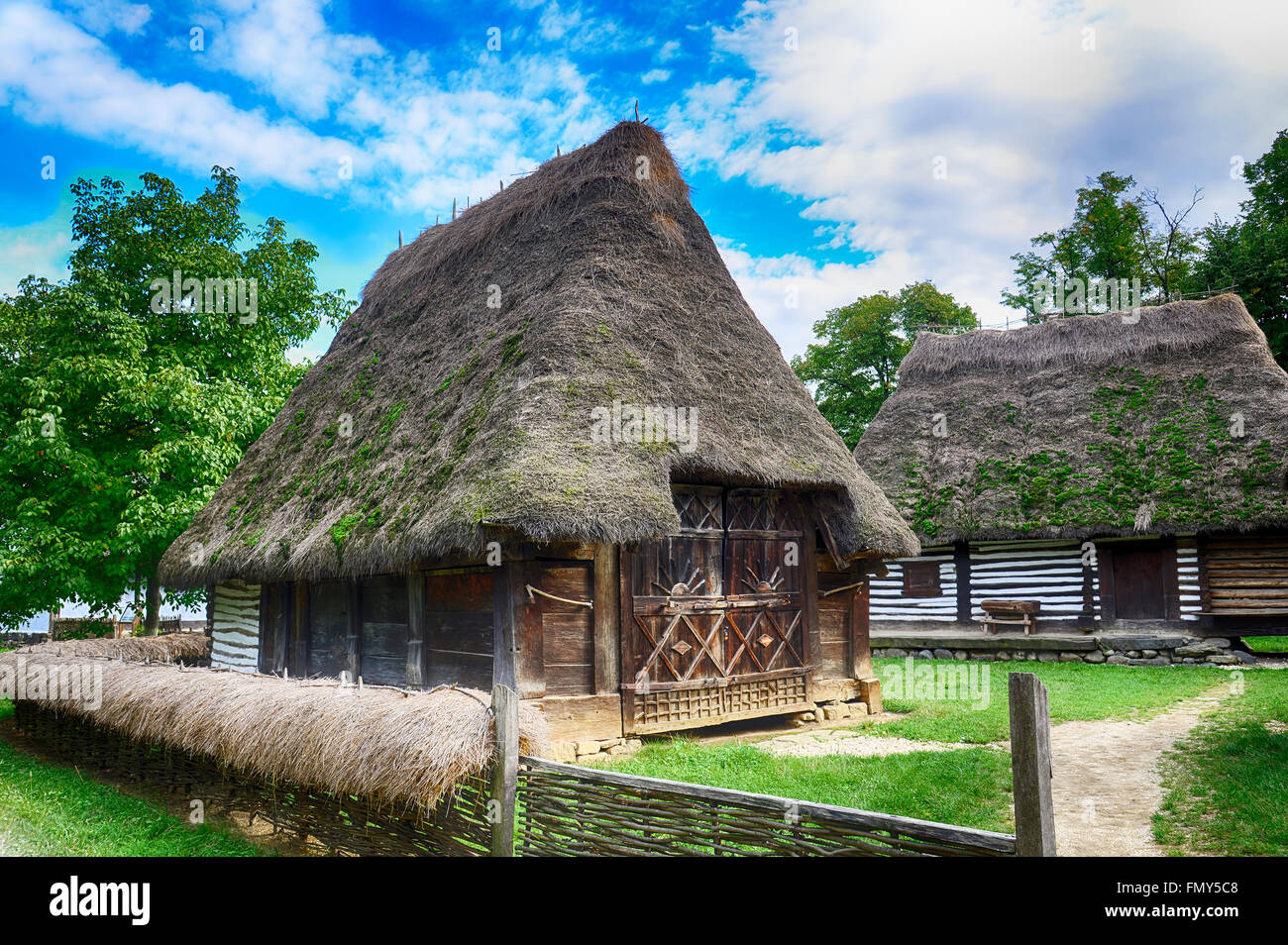 Romania houses hi-res stock photography and images - Alamy