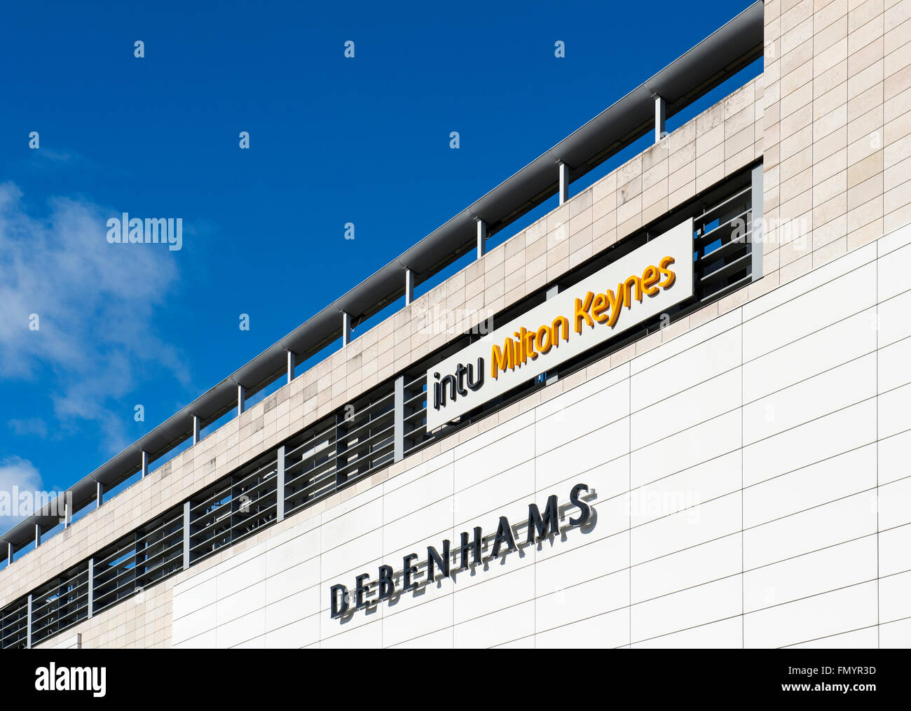 Urban shopping centres hi-res stock photography and images - Alamy