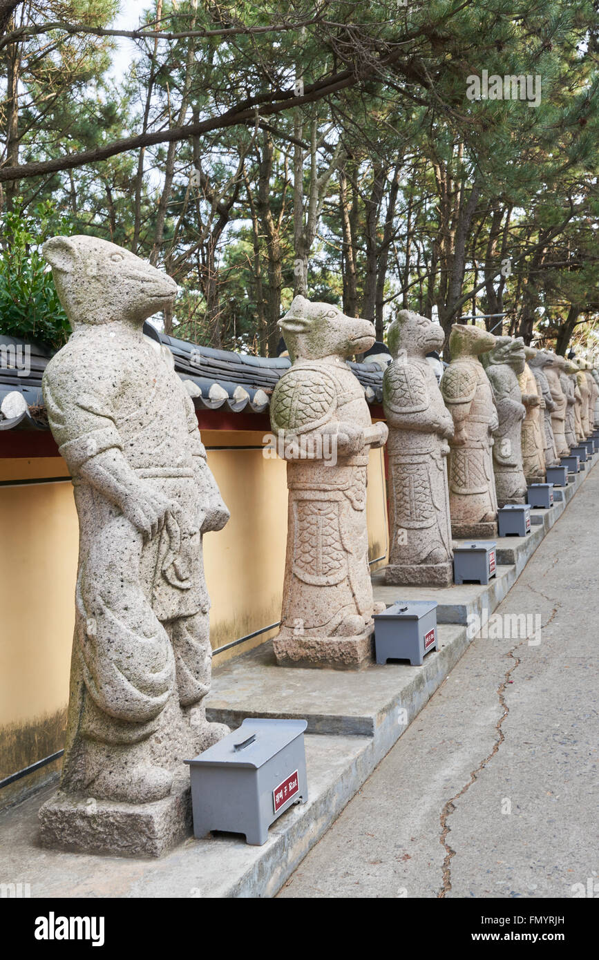 Zodiac statues 60 photos - Astrologytoyou.com
