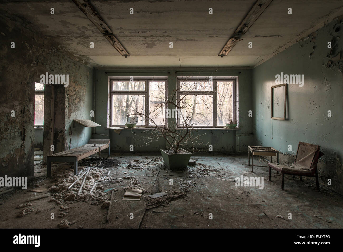 Chernobyl disaster 1986 hospital hi-res stock photography and images ...