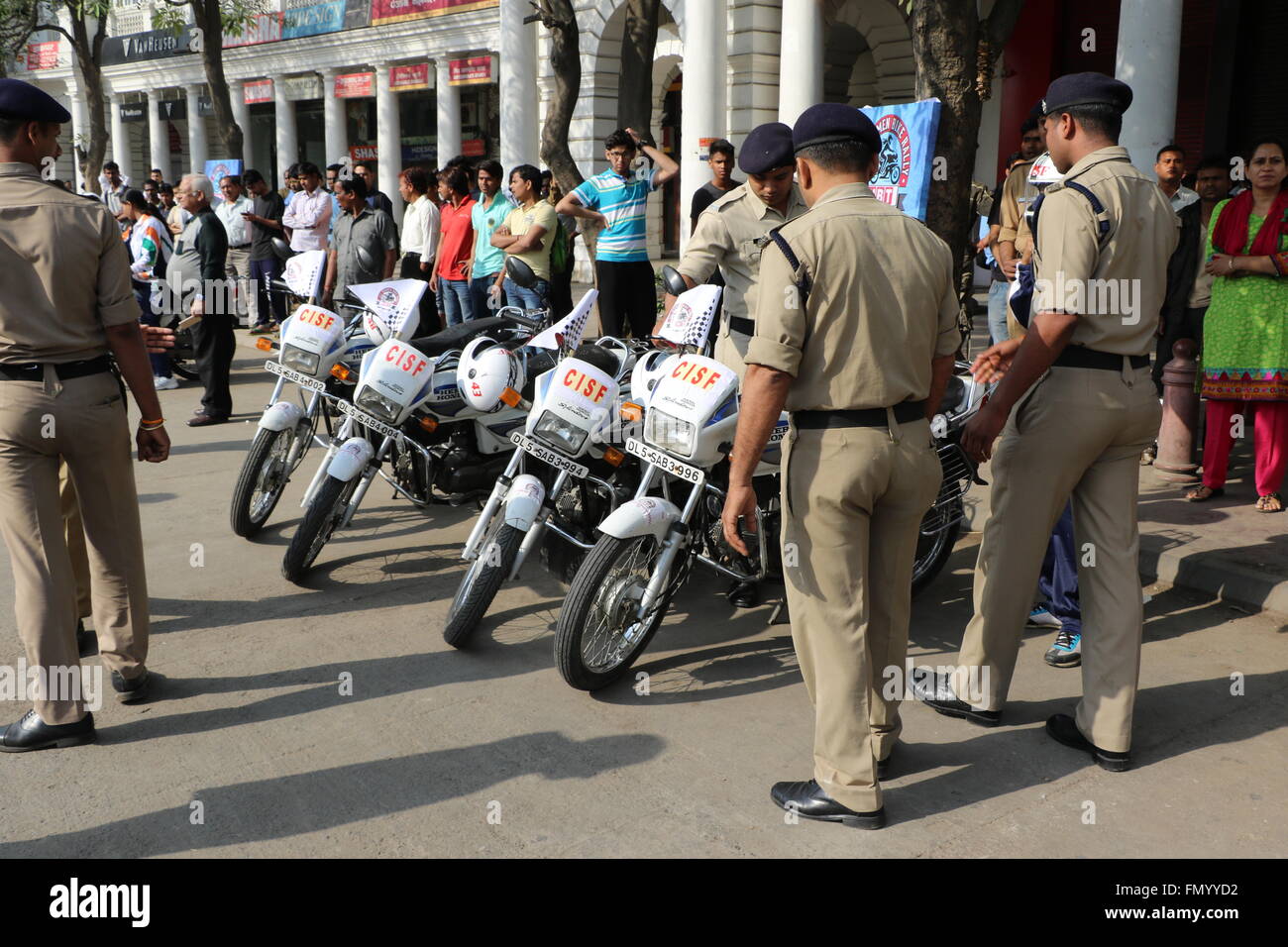 India motorbike tvs hi-res stock photography and images - Alamy