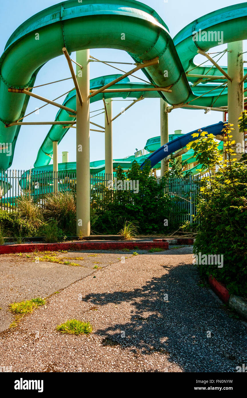 Flumes hi-res stock photography and images - Alamy