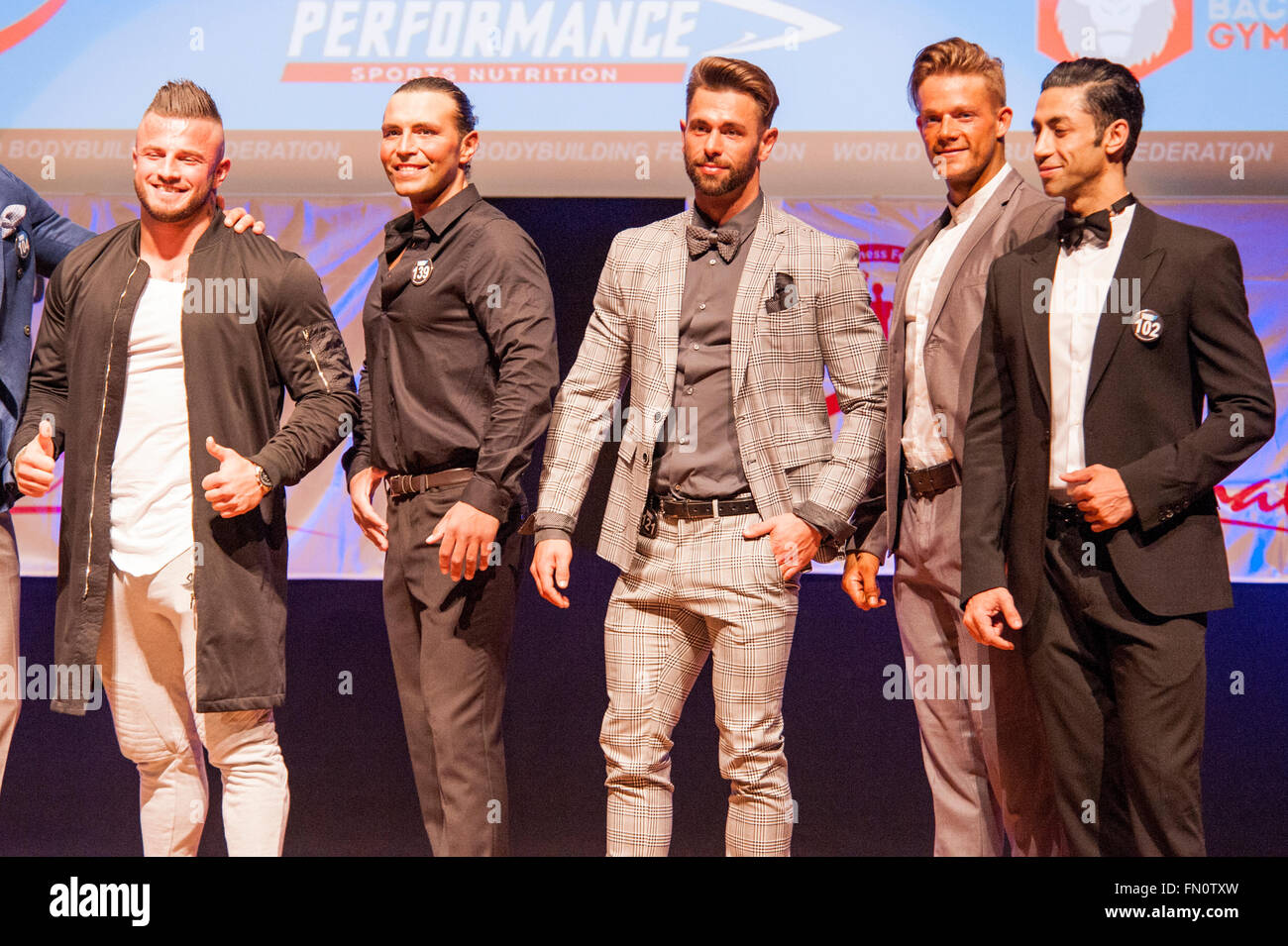 Male models posing hi-res stock photography and images - Alamy