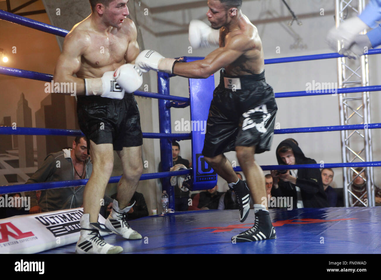 Professional boxing match hi-res stock photography and images - Alamy