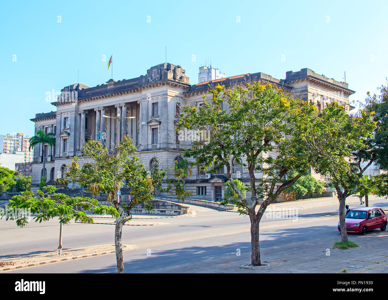 City hall and statue of Michel Samora in Maputo, Mozambique Stock Photo ...