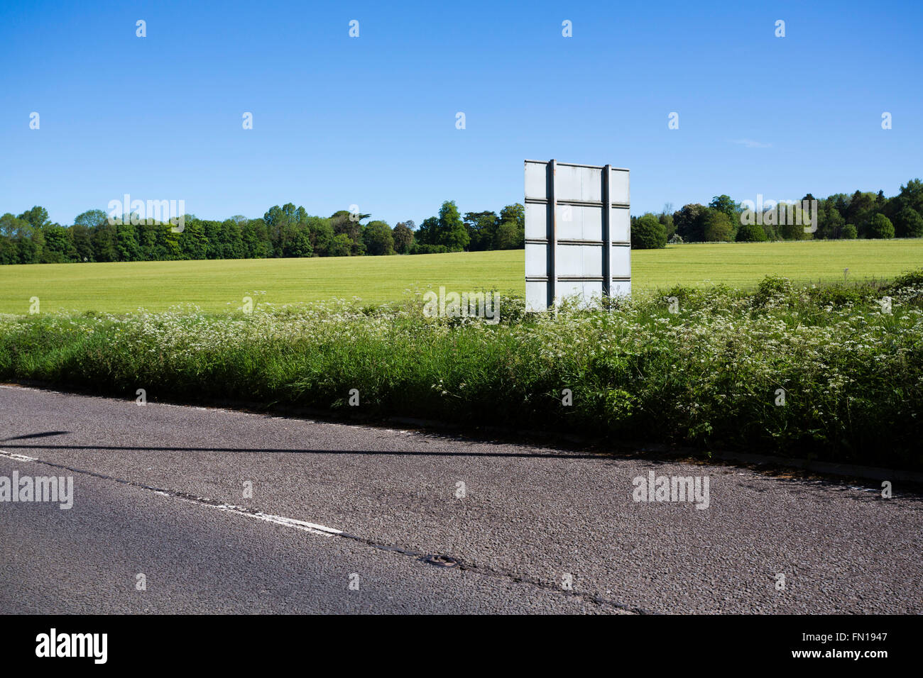 Large green sign on exterior hi-res stock photography and images - Alamy