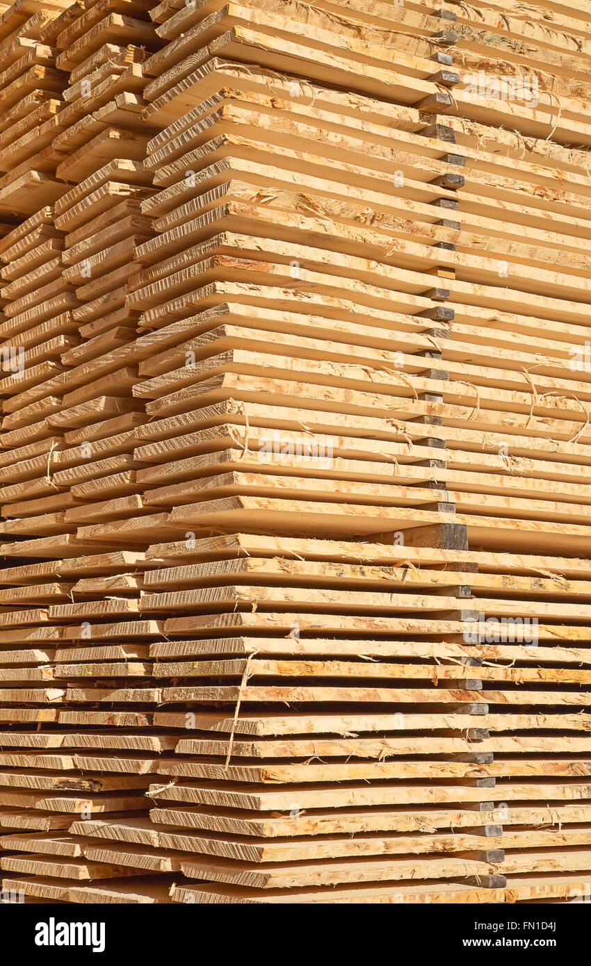 Stack of new wooden studs at the lumber yard Stock Photo - Alamy
