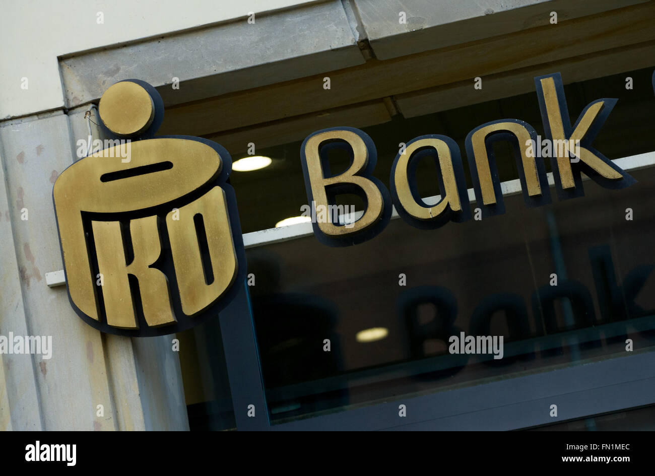 Logotipo Del Banco Bph 72 Bph Stock Photos, High Res Pictures, And