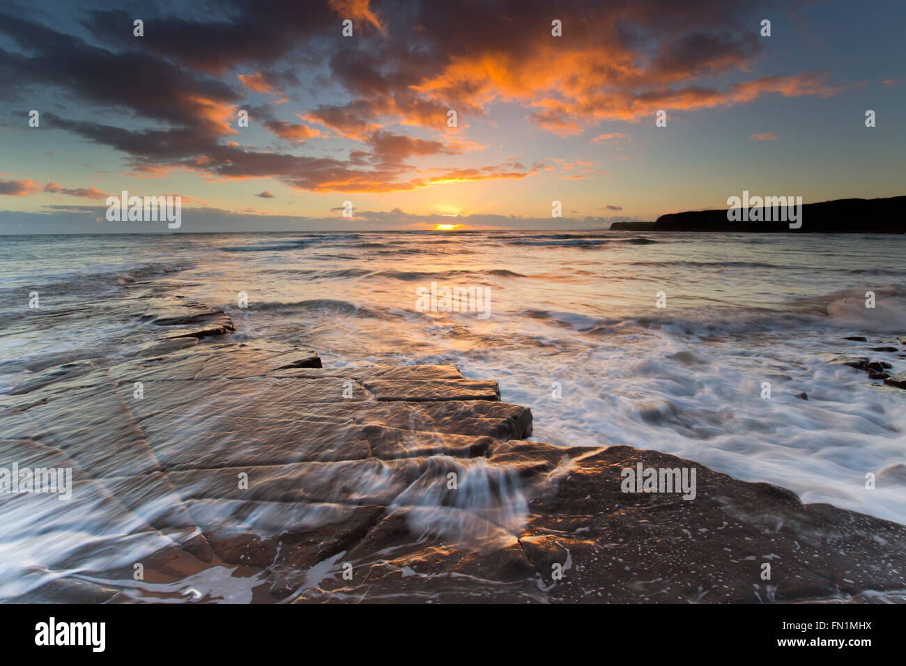Kimmeridge Bay; Sunset in Winter; Dorset; UK Stock Photo - Alamy