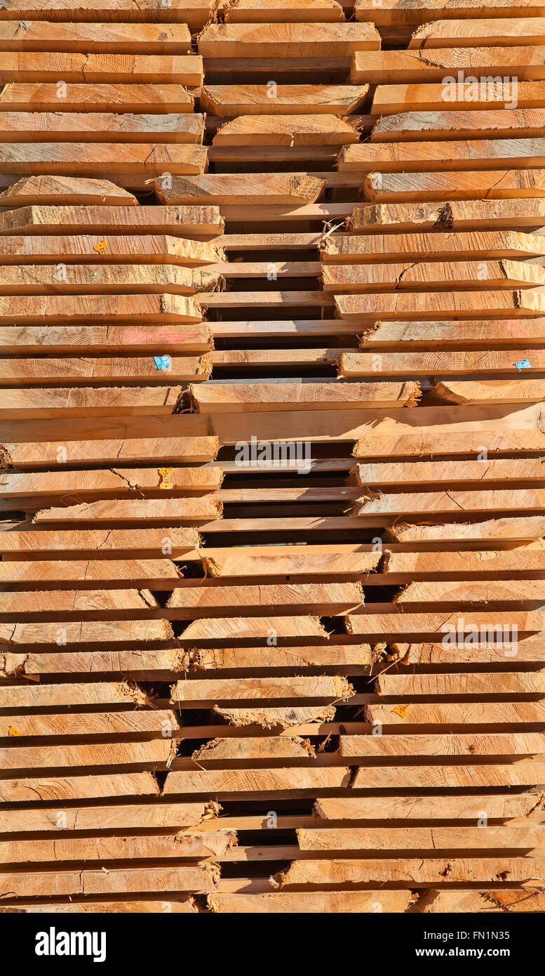 Stack of new wooden studs at the lumber yard Stock Photo - Alamy
