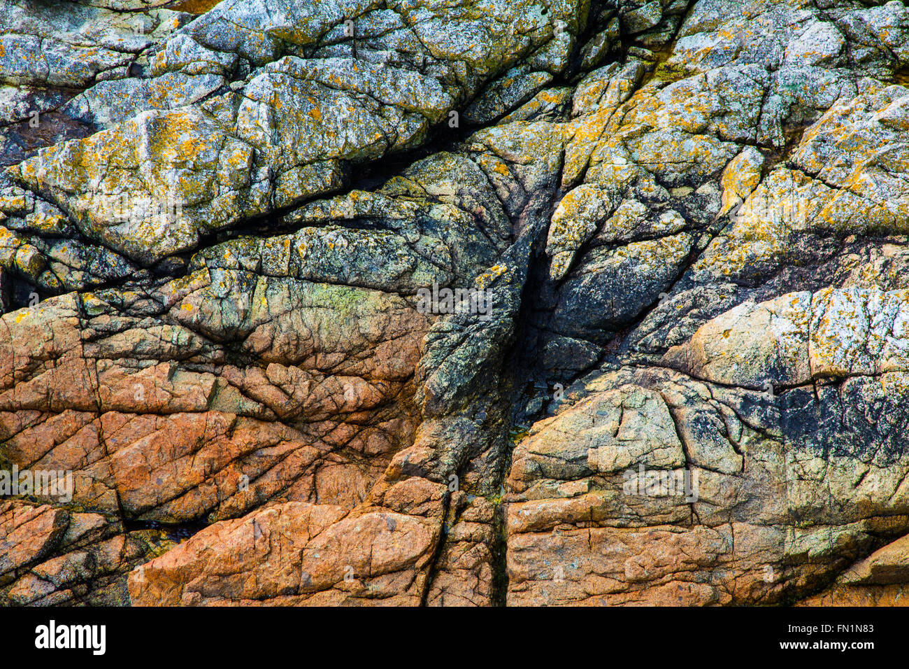 Fissured rock hi-res stock photography and images - Alamy