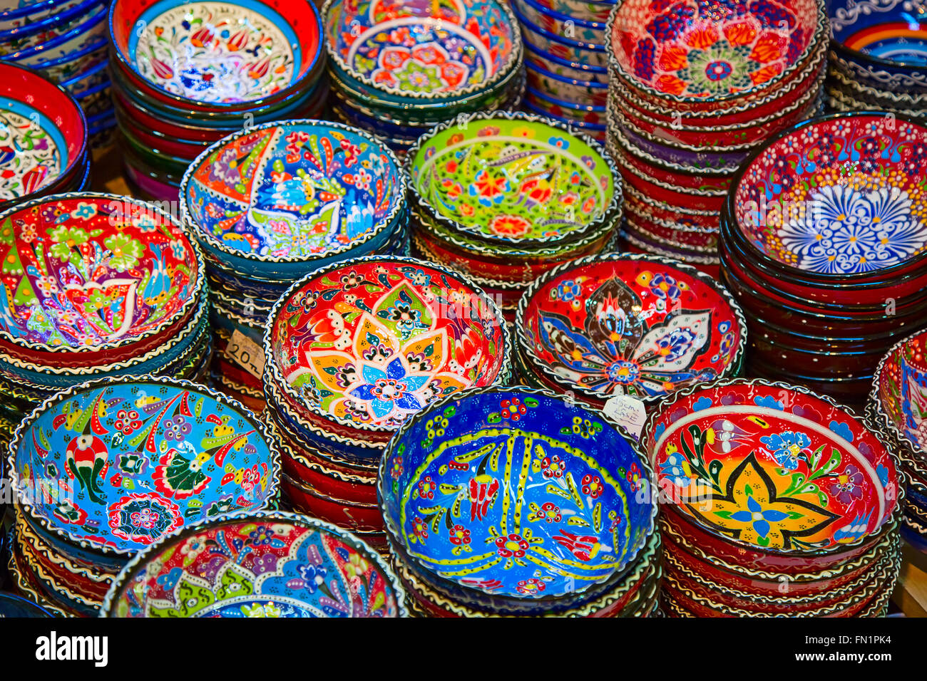 Traditional Turkish ceramics on the Grand Bazaar Stock Photo - Alamy