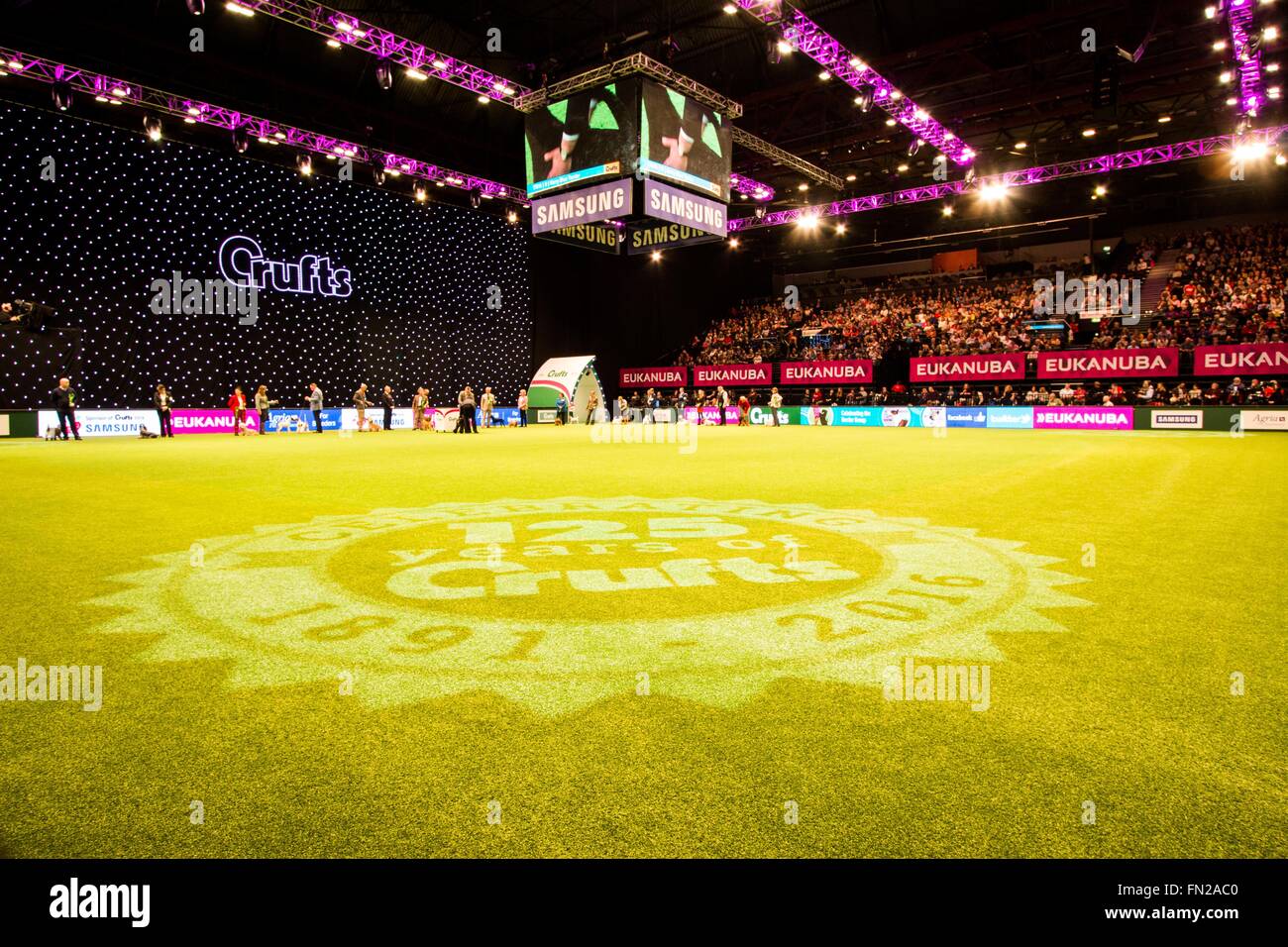 Show place arena hi-res stock photography and images - Alamy