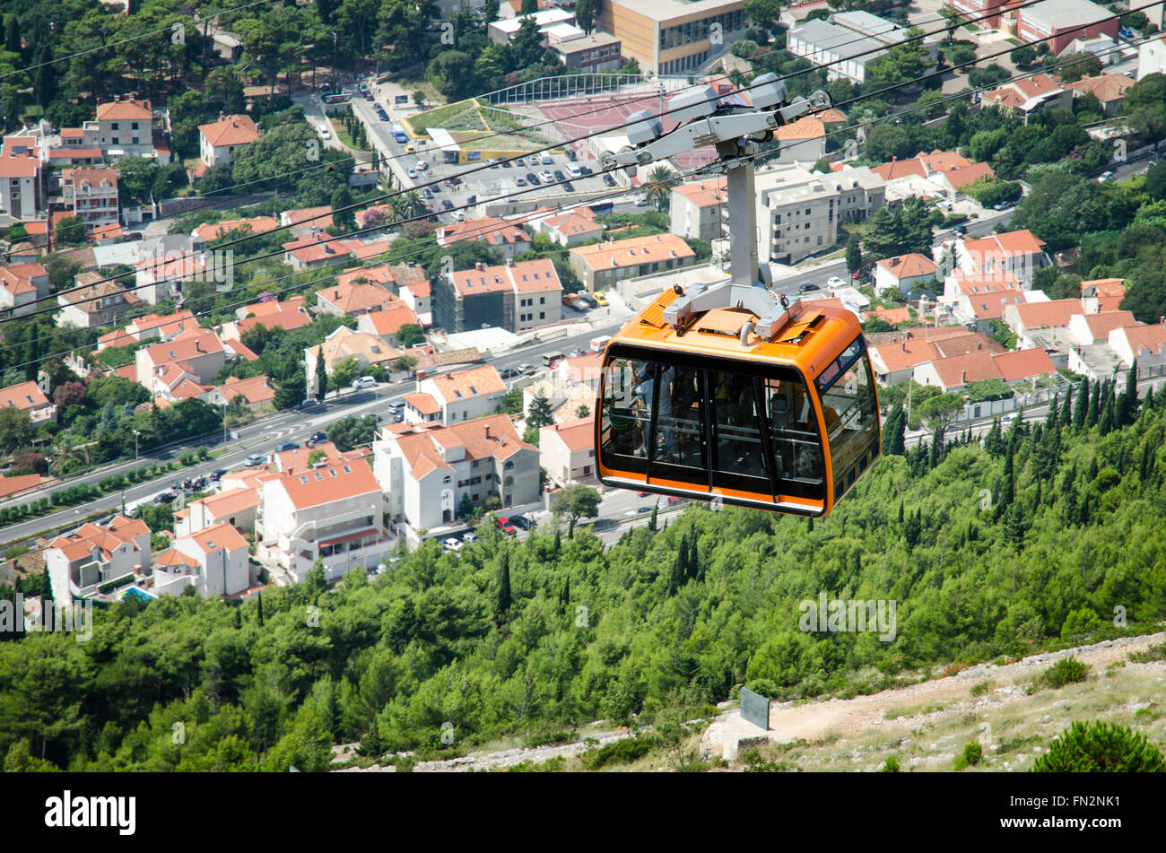 Cableway over the city hi-res stock photography and images - Alamy