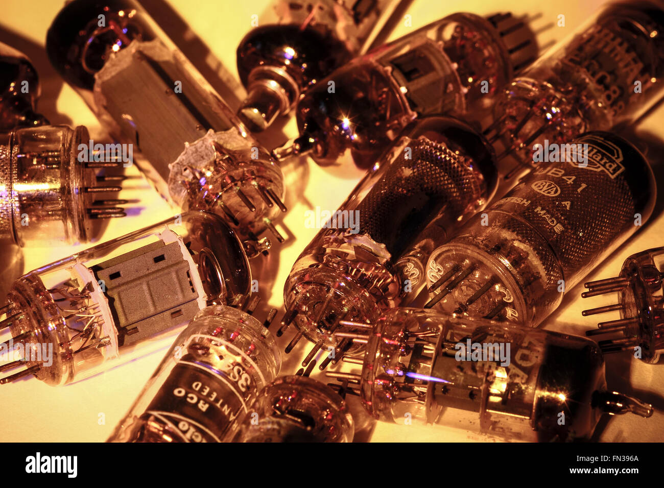 Vintage electronic vacuum tubes Stock Photo - Alamy