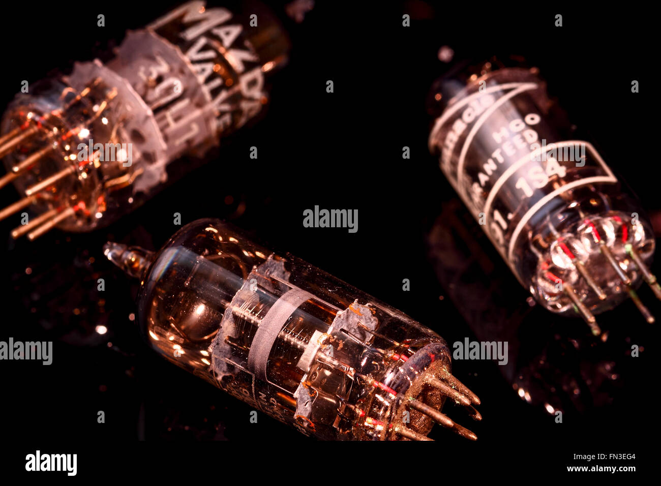 Vacuum tube transistor hi-res stock photography and images - Alamy