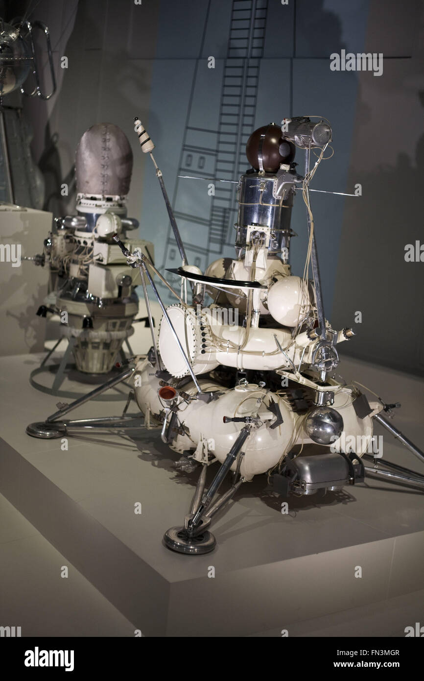 Luna 9 spacecraft hi-res stock photography and images - Alamy