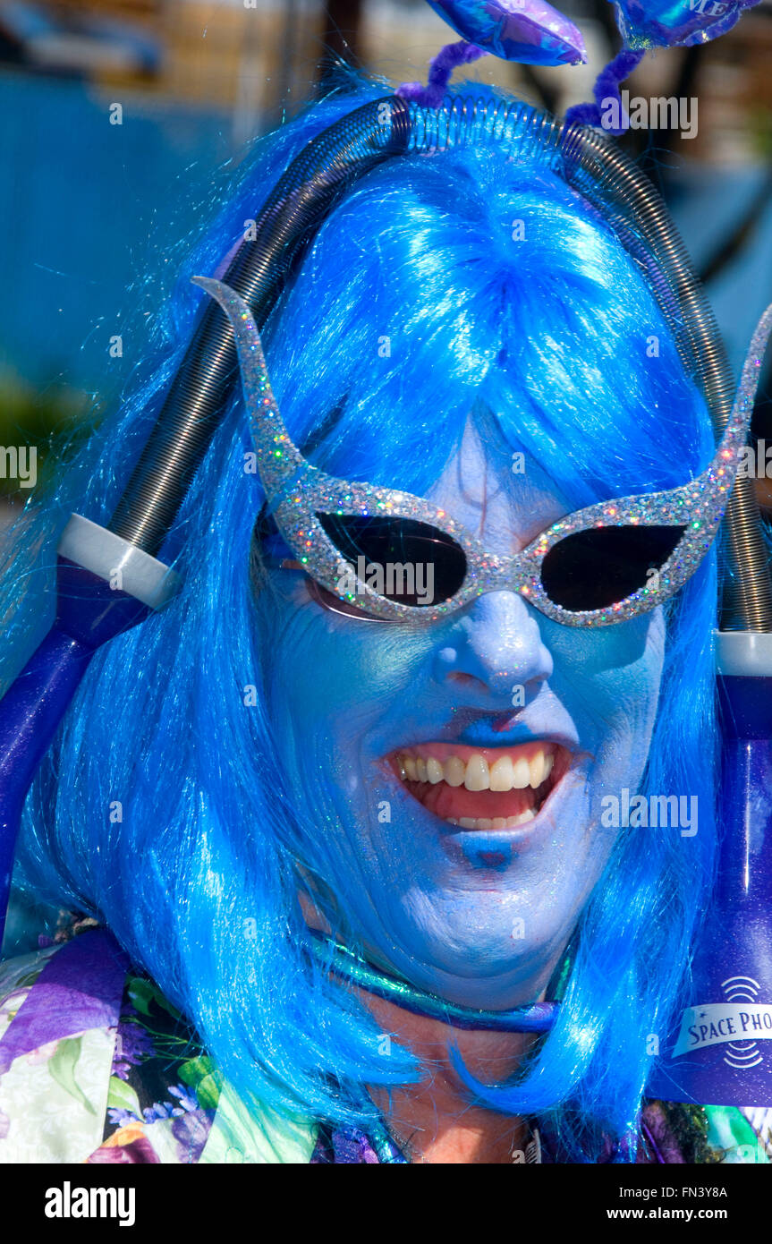 Alien costume hi-res stock photography and images - Alamy