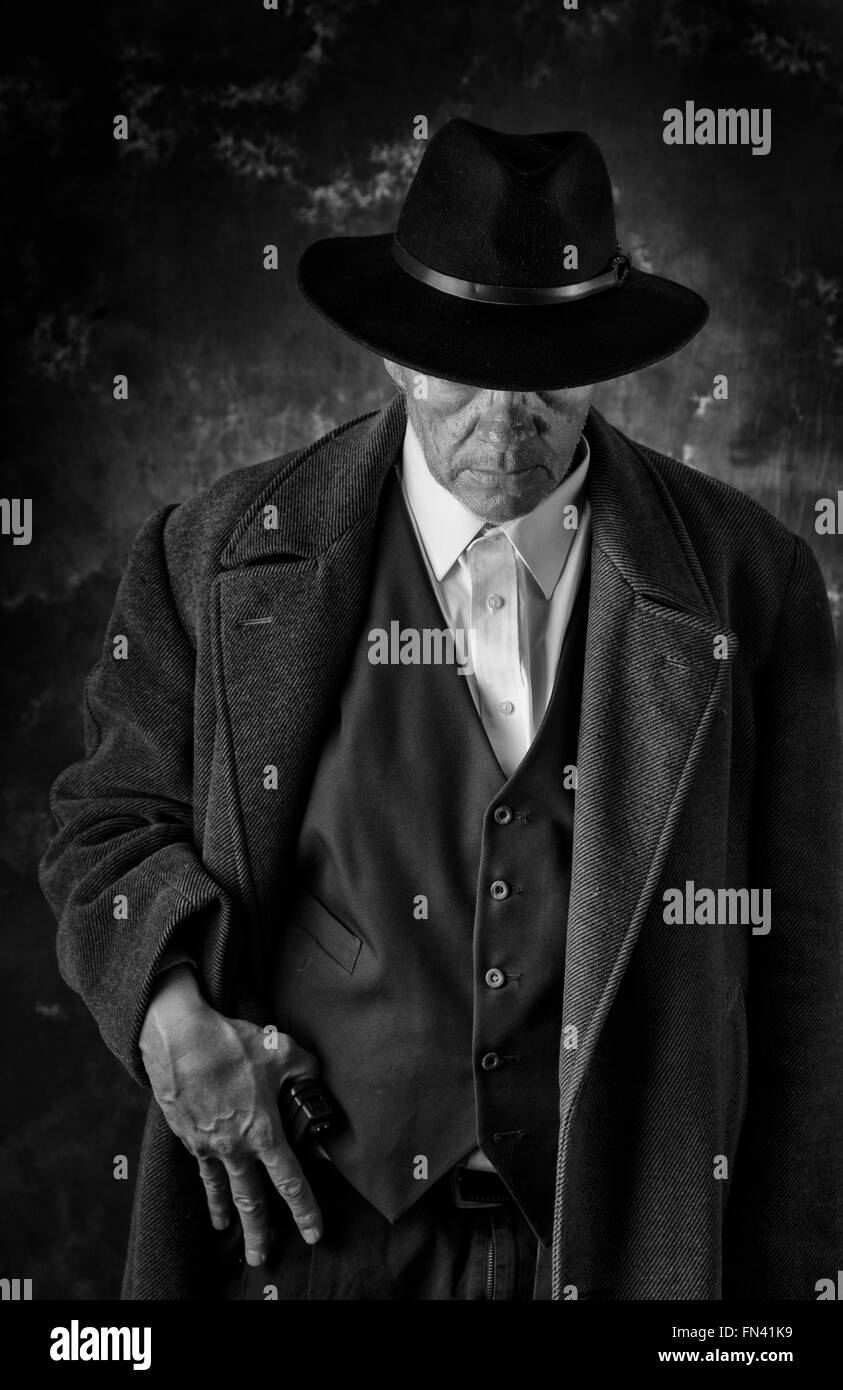Sinister man black and white hi-res stock photography and images - Alamy