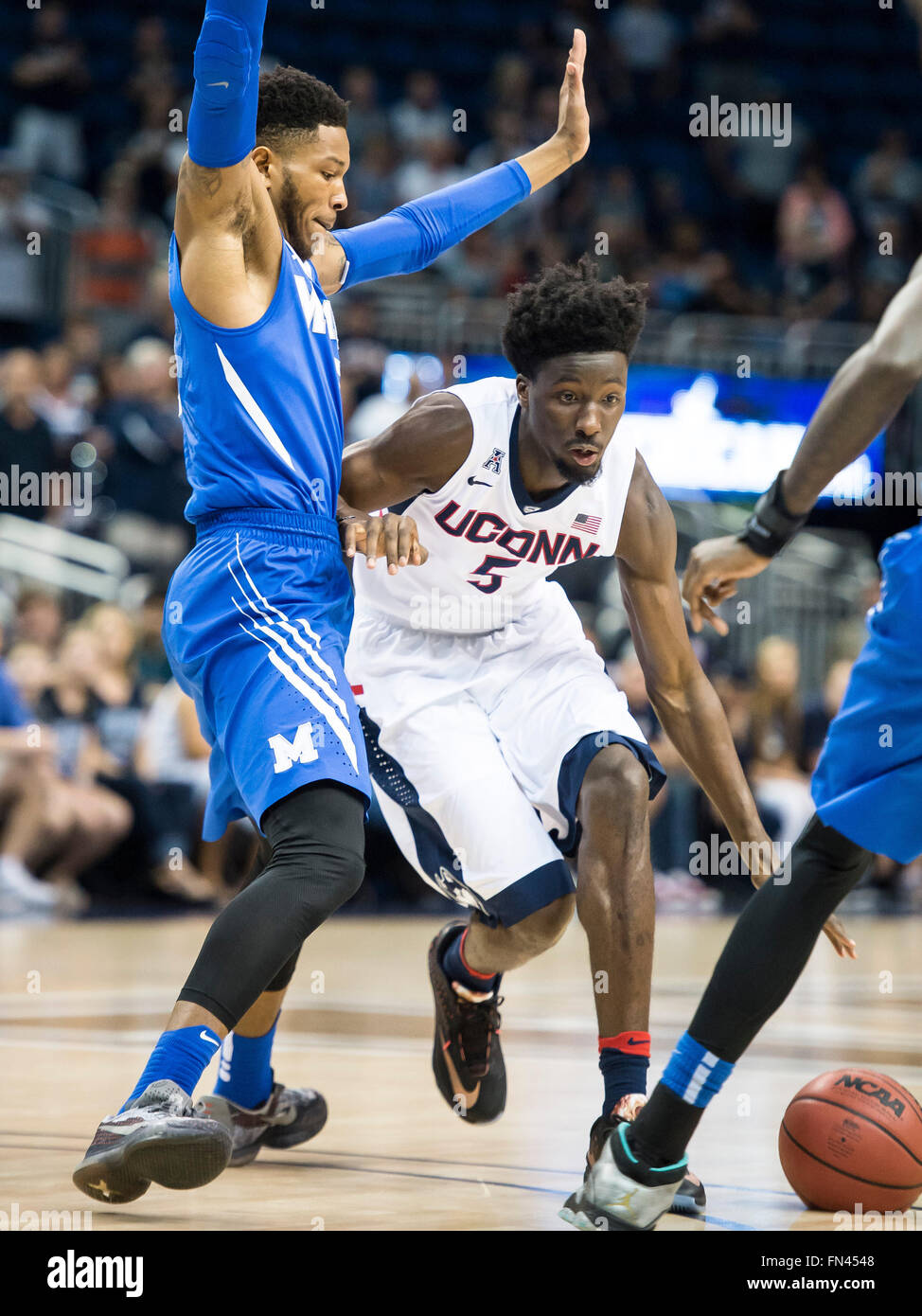 Orlando, FL, USA. 13th Mar, 2016. Connecticut guard Daniel Hamilton (5 ...
